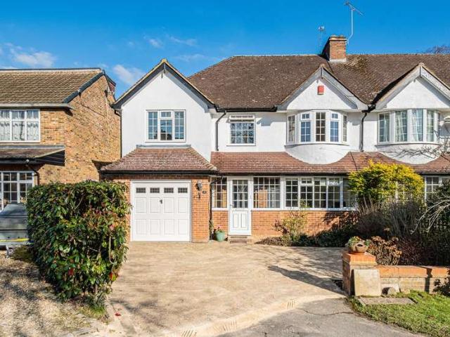 4 Bedroom Semi Detached House