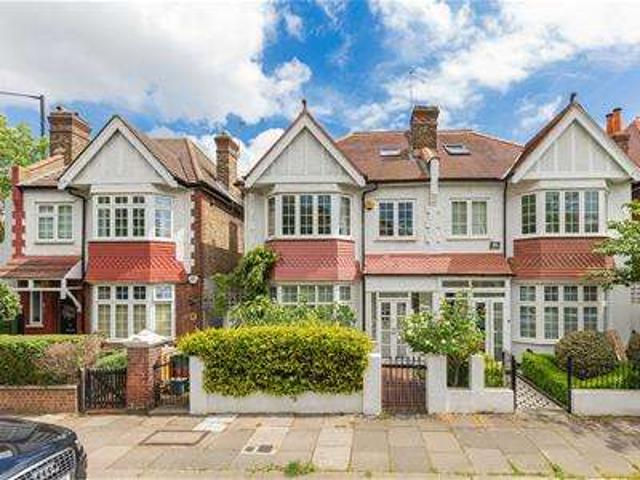 4 Bedroom Semi Detached House