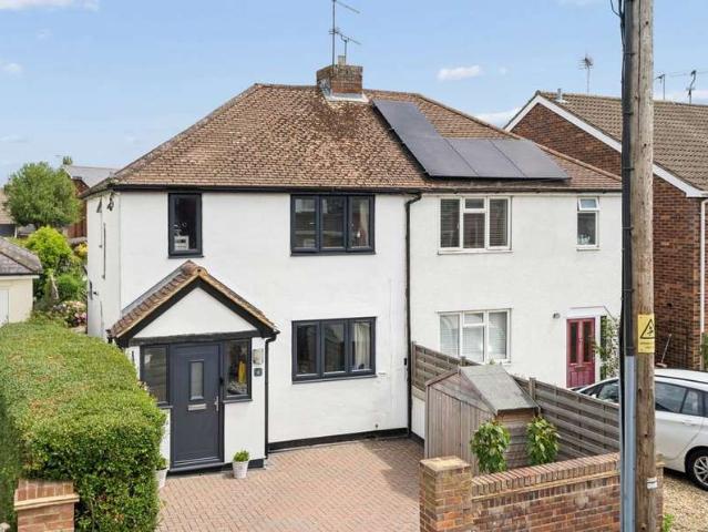 4 Bedroom Semi Detached House