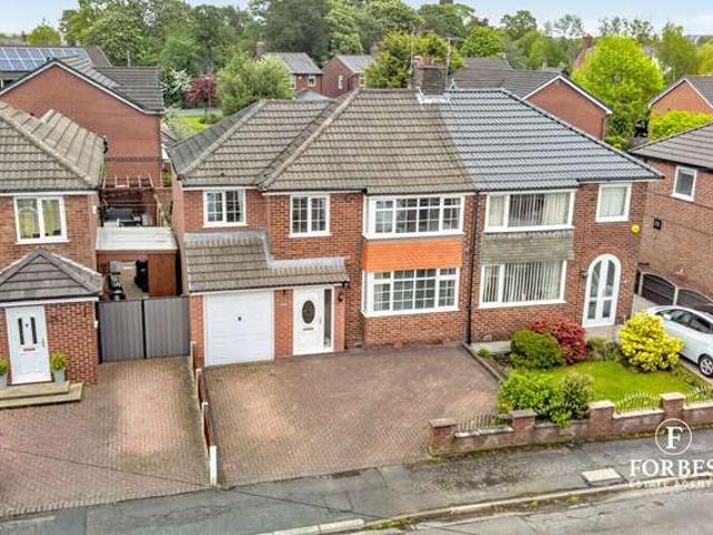 4 Bedroom Semi Detached House