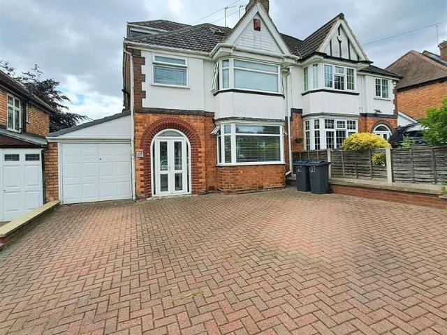 4 Bedroom Semi Detached House
