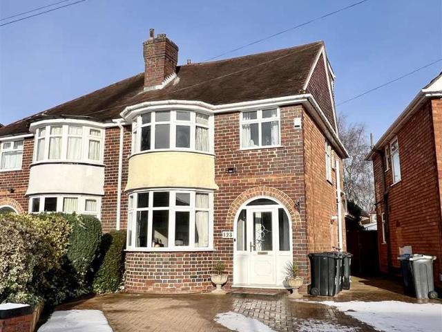 4 Bedroom Semi Detached House
