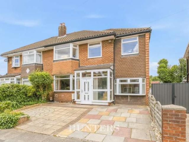 4 Bedroom Semi Detached House