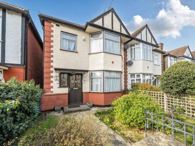 4 Bedroom Semi Detached House
