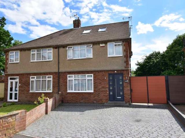 4 Bedroom Semi Detached House