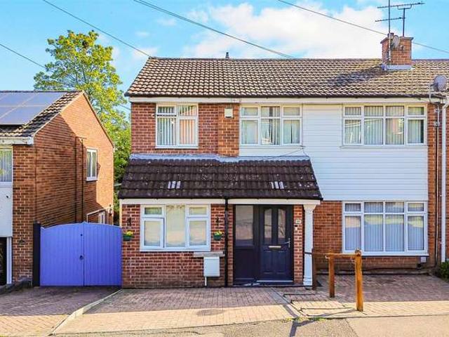 4 Bedroom Semi Detached House