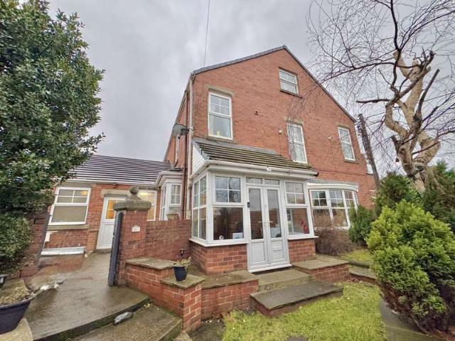 4 Bedroom Semi Detached House