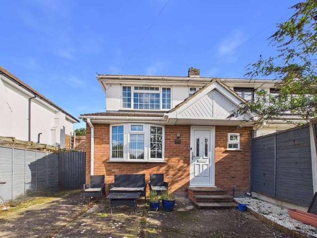 4 Bedroom Semi Detached House