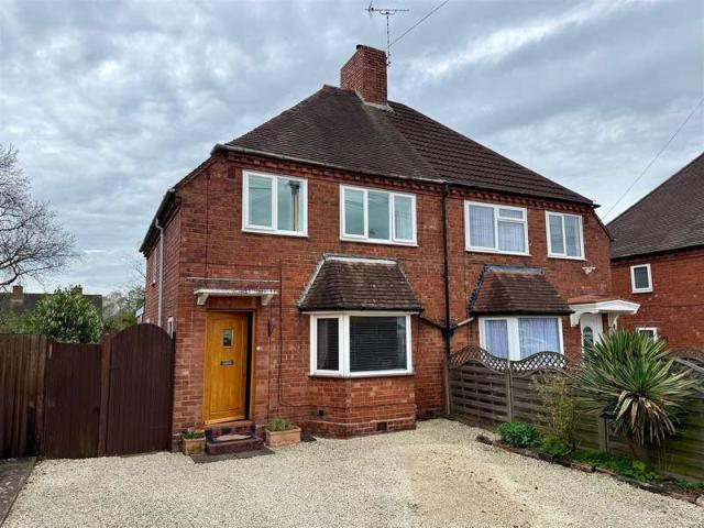 4 Bedroom Semi Detached House