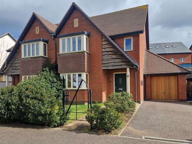 4 Bedroom Semi Detached House