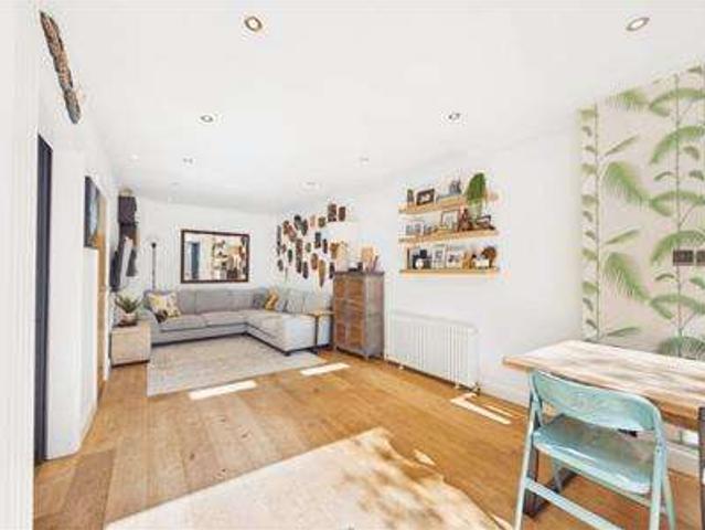 4 Bedroom Semi Detached House