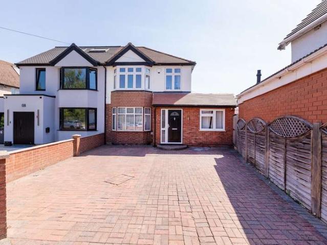 4 Bedroom Semi Detached House