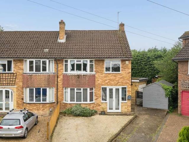 4 Bedroom Semi Detached House