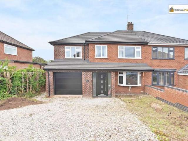 4 Bedroom Semi Detached House