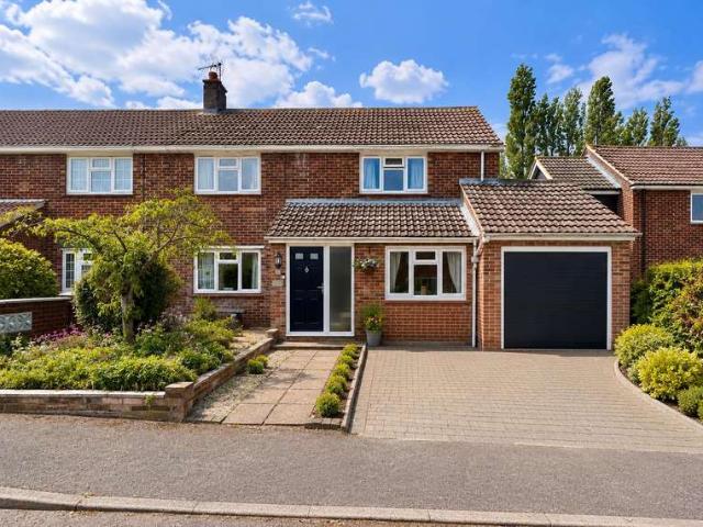 3 Bedroom Semi Detached House