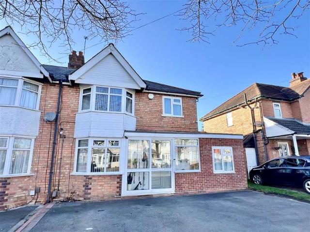 4 Bedroom Semi Detached House