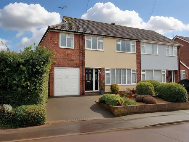 4 Bedroom Semi Detached House
