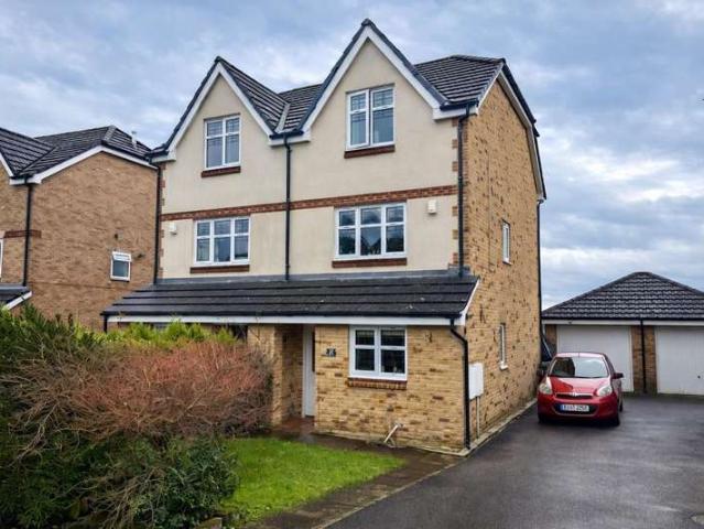 4 Bedroom Semi Detached House