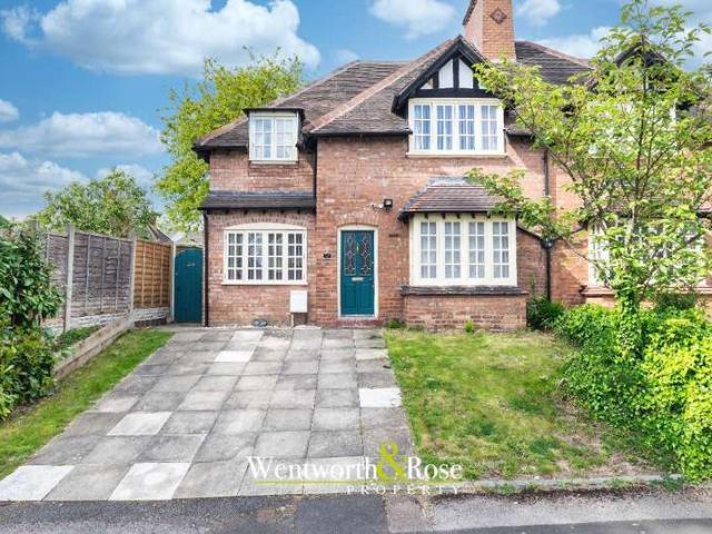4 Bedroom Semi Detached House