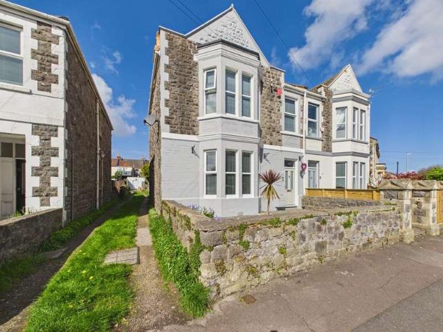 4 Bedroom Semi Detached House