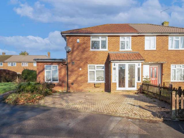 4 Bedroom Semi Detached House
