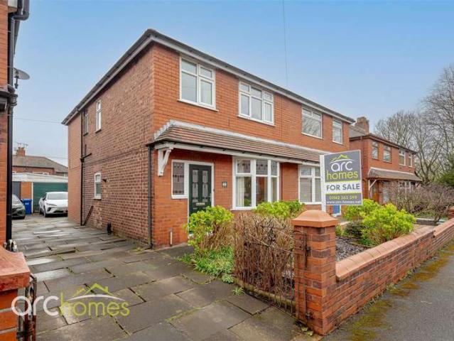 4 Bedroom Semi Detached House