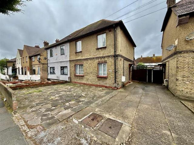 4 Bedroom Semi Detached House
