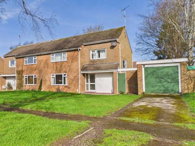 4 Bedroom Semi Detached House