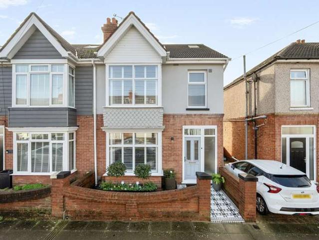 4 Bedroom Semi Detached House