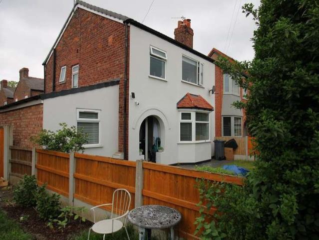4 Bedroom Semi Detached House