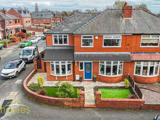 4 Bedroom Semi Detached House