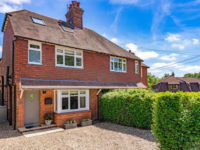 4 Bedroom Semi Detached House