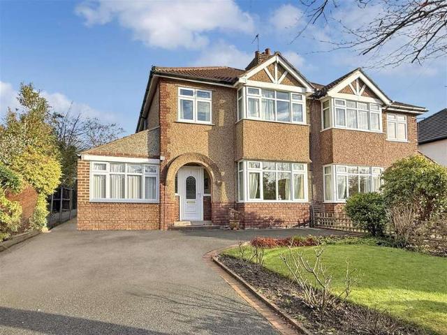 4 Bedroom Semi Detached House