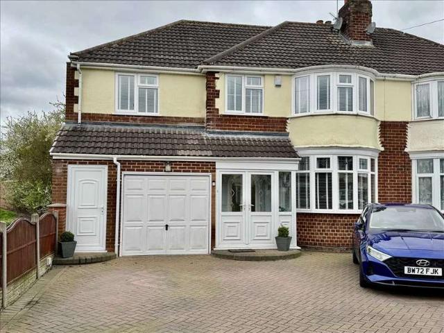 4 Bedroom Semi Detached House