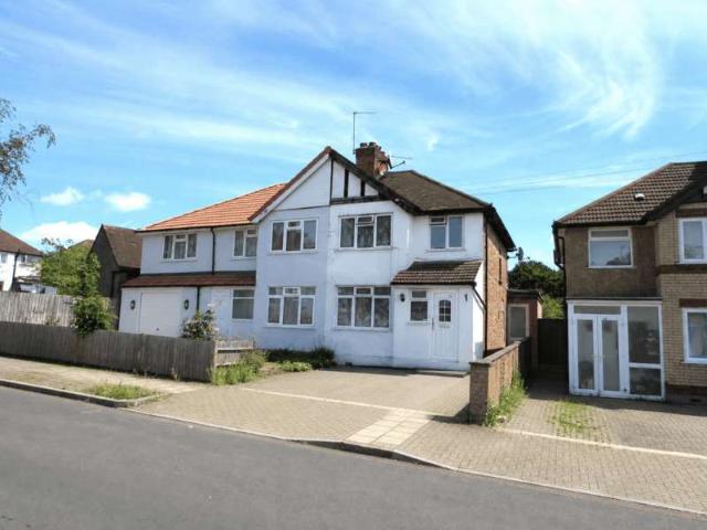 4 Bedroom Semi Detached House