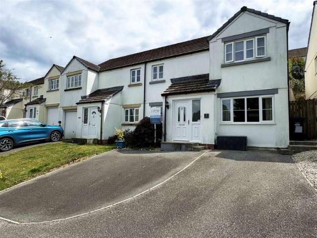 4 Bedroom Semi Detached House