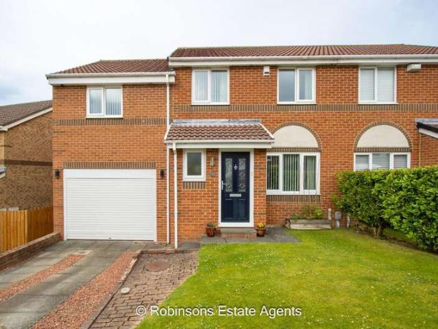 4 Bedroom Semi Detached House