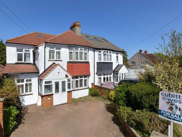 4 Bedroom Semi Detached House