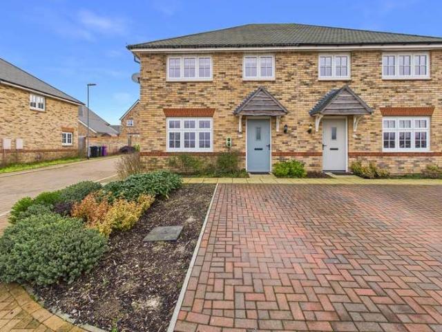 4 Bedroom Semi Detached House