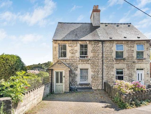 4 Bedroom Semi Detached House