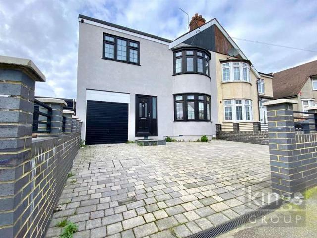 4 Bedroom Semi Detached House