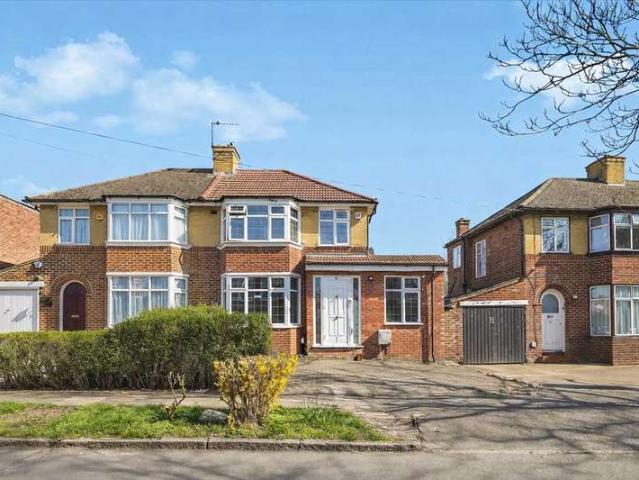 4 Bedroom Semi Detached House