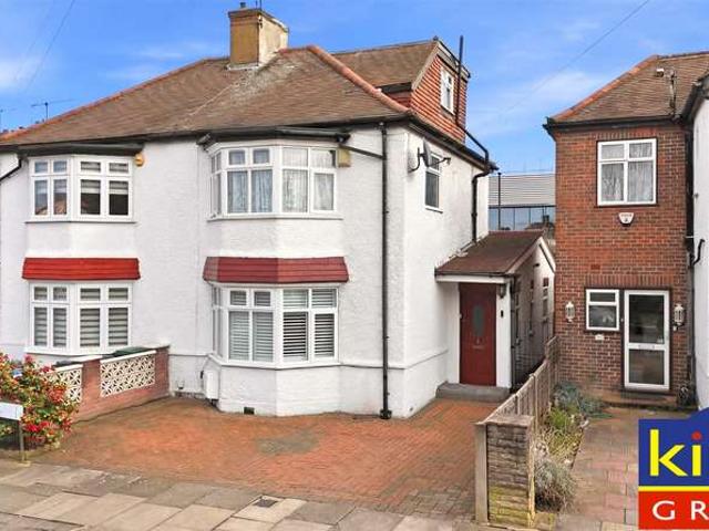 4 Bedroom Semi Detached House