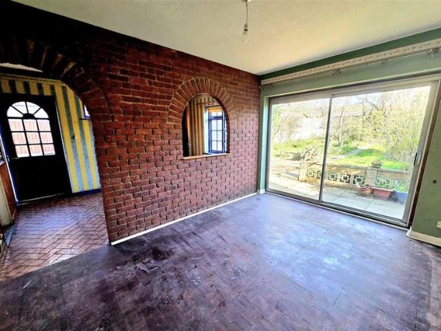 4 Bedroom Semi Detached House