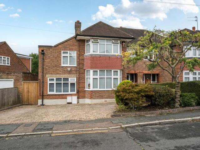 4 Bedroom Semi Detached House
