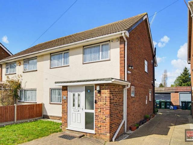 4 Bedroom Semi Detached House