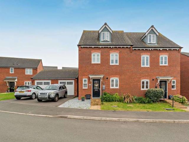4 Bedroom Semi Detached House