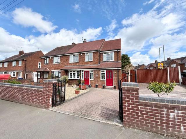 4 Bedroom Semi Detached House