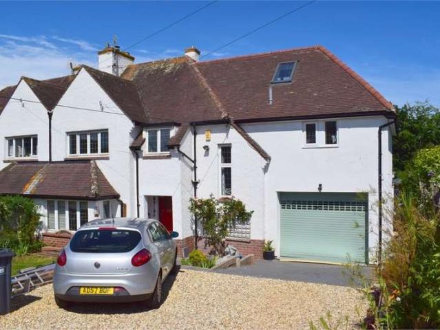 4 Bedroom Semi Detached House