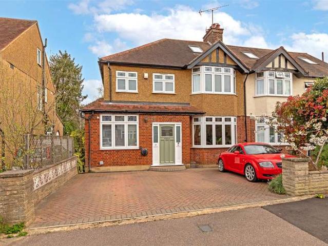 4 Bedroom Semi Detached House